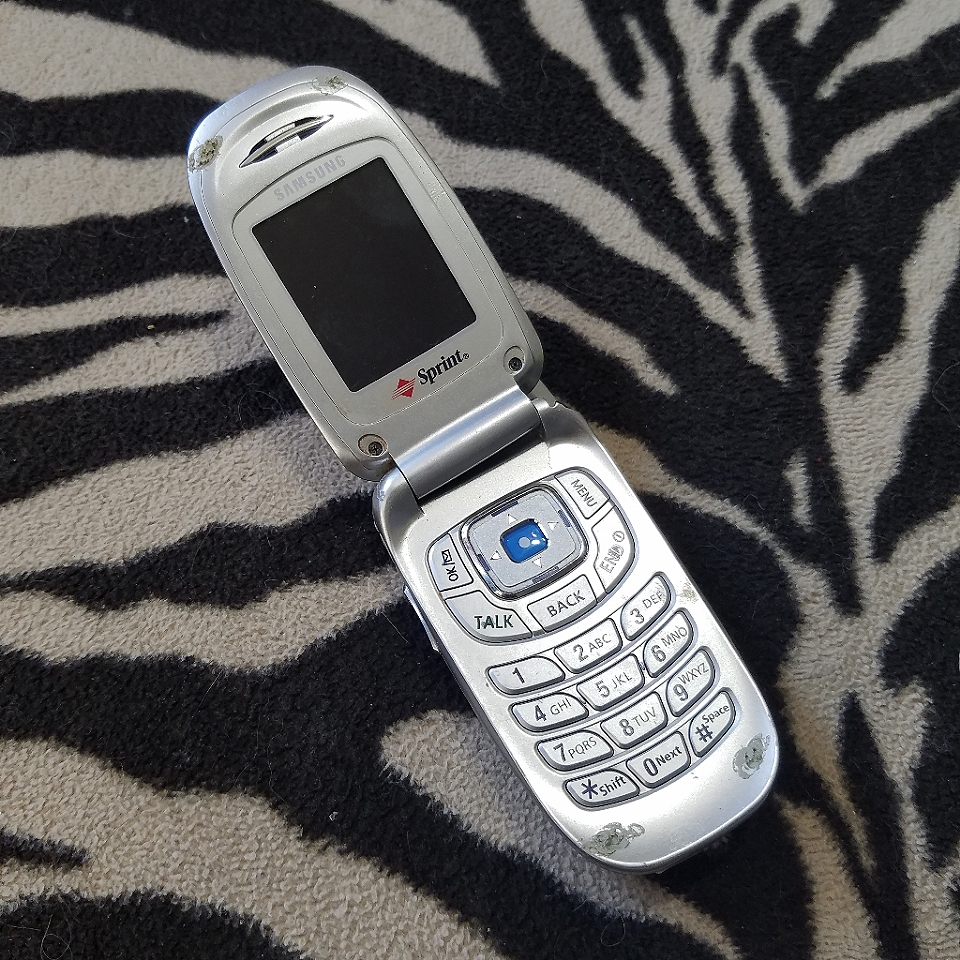 Old Sprint Samsung Flip Phone